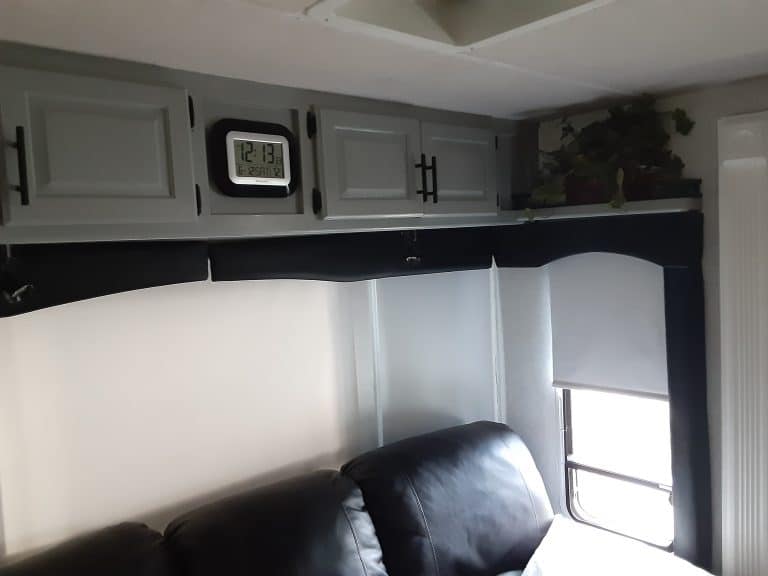 20 RV Countertop Makeover Ideas | RV Inspiration