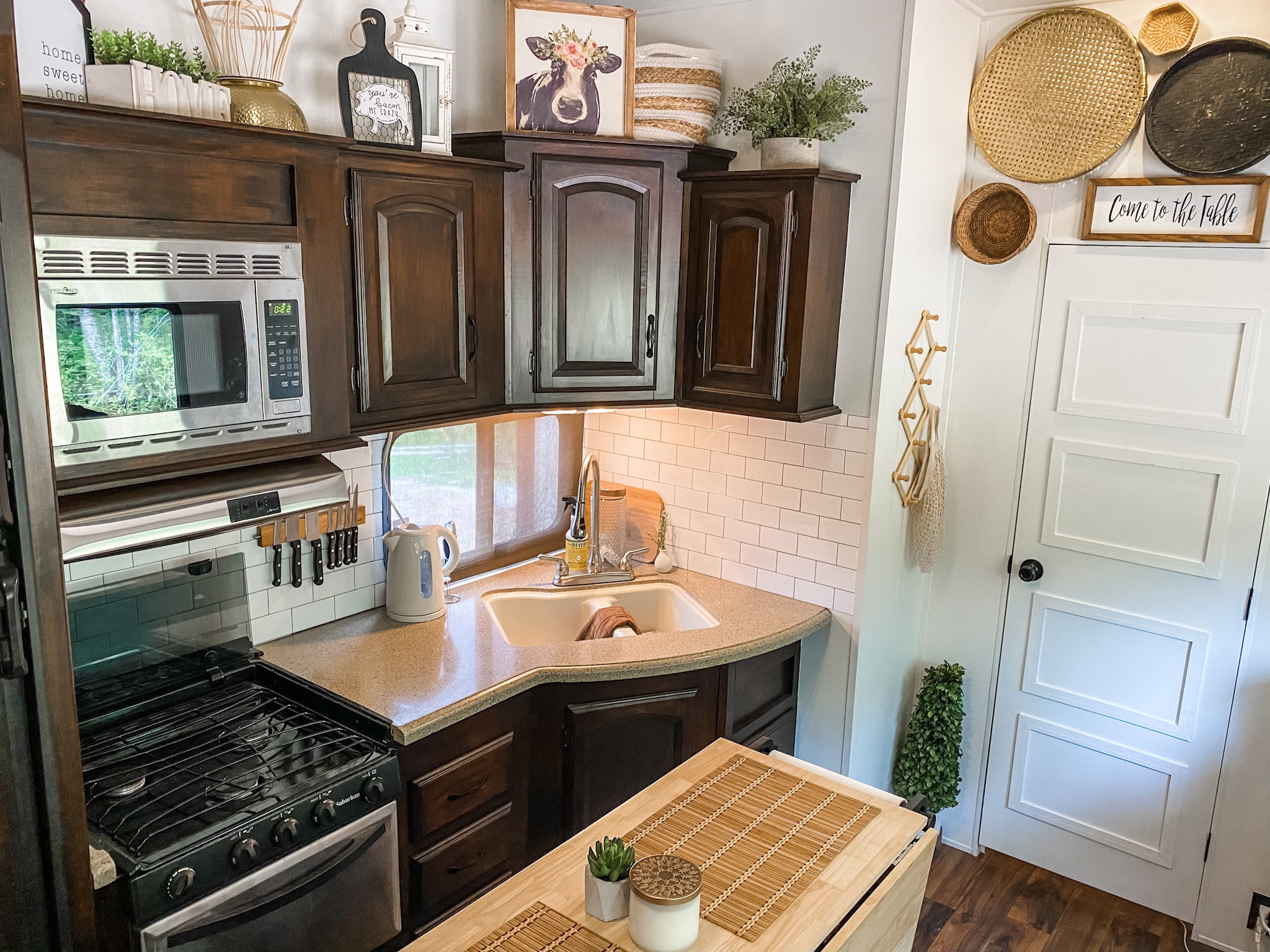 27 Ideas for Organizing and Saving Space in an RV Kitchen