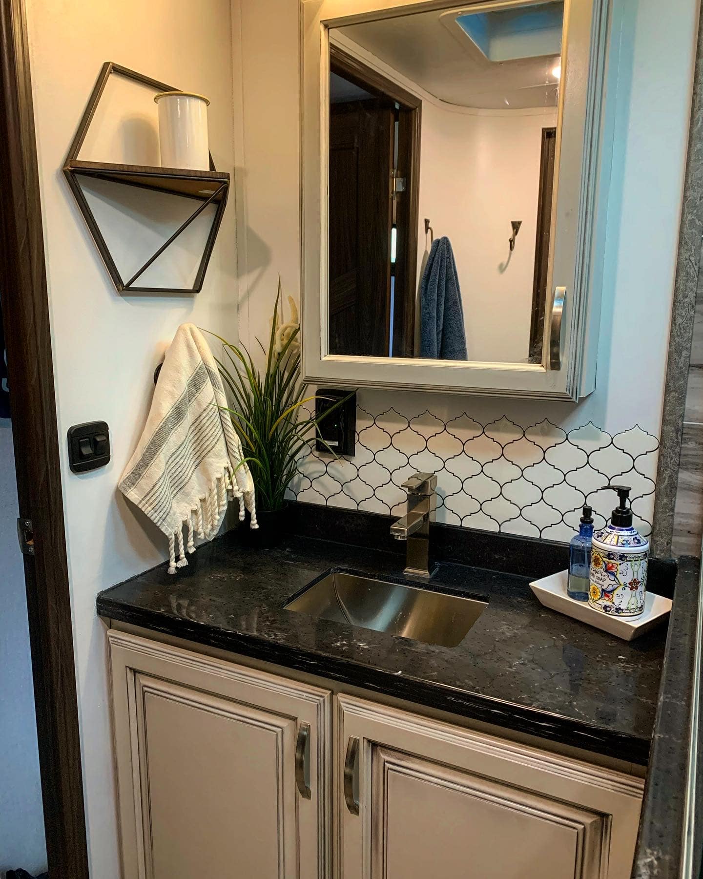 27 Beautiful RV Backsplash Ideas for Your Camper's Kitchen and Bathroom