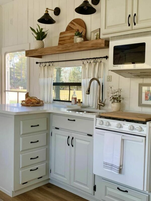 27 Beautiful RV Backsplash Ideas for Your Camper's Kitchen and Bathroom