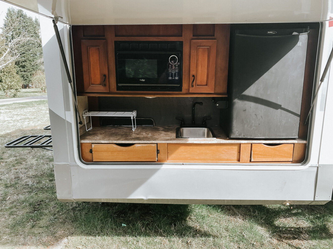 9 DIY RV Outdoor Kitchen Remodel Ideas | RV Inspiration