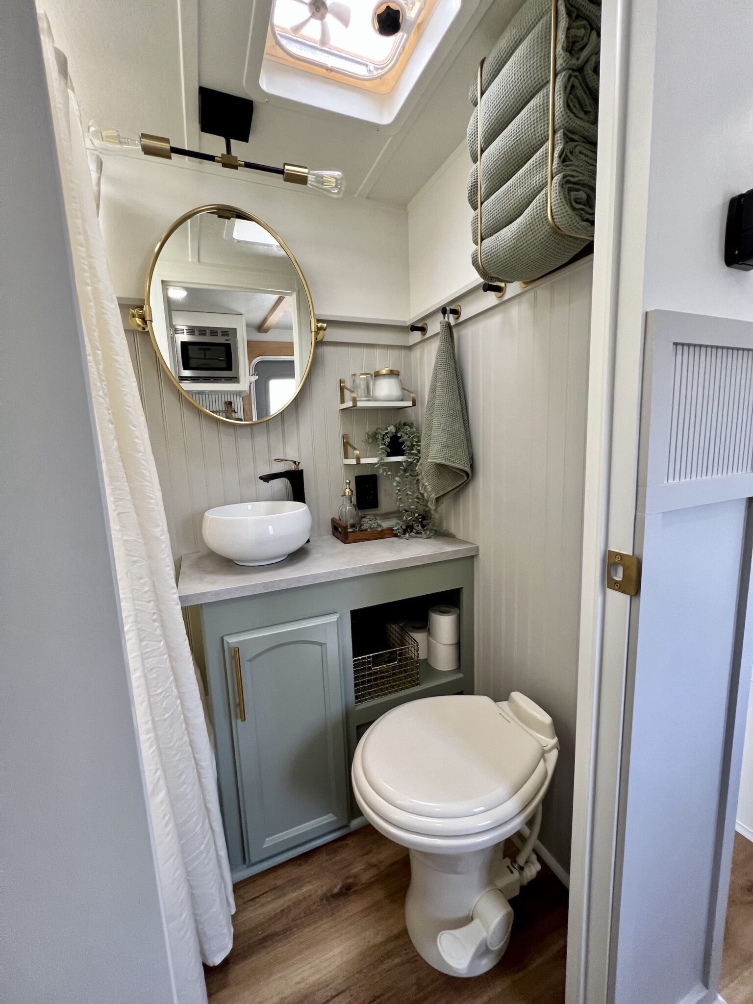 How to Add Bold Colors and Patterns to Your RV | RV Inspiration
