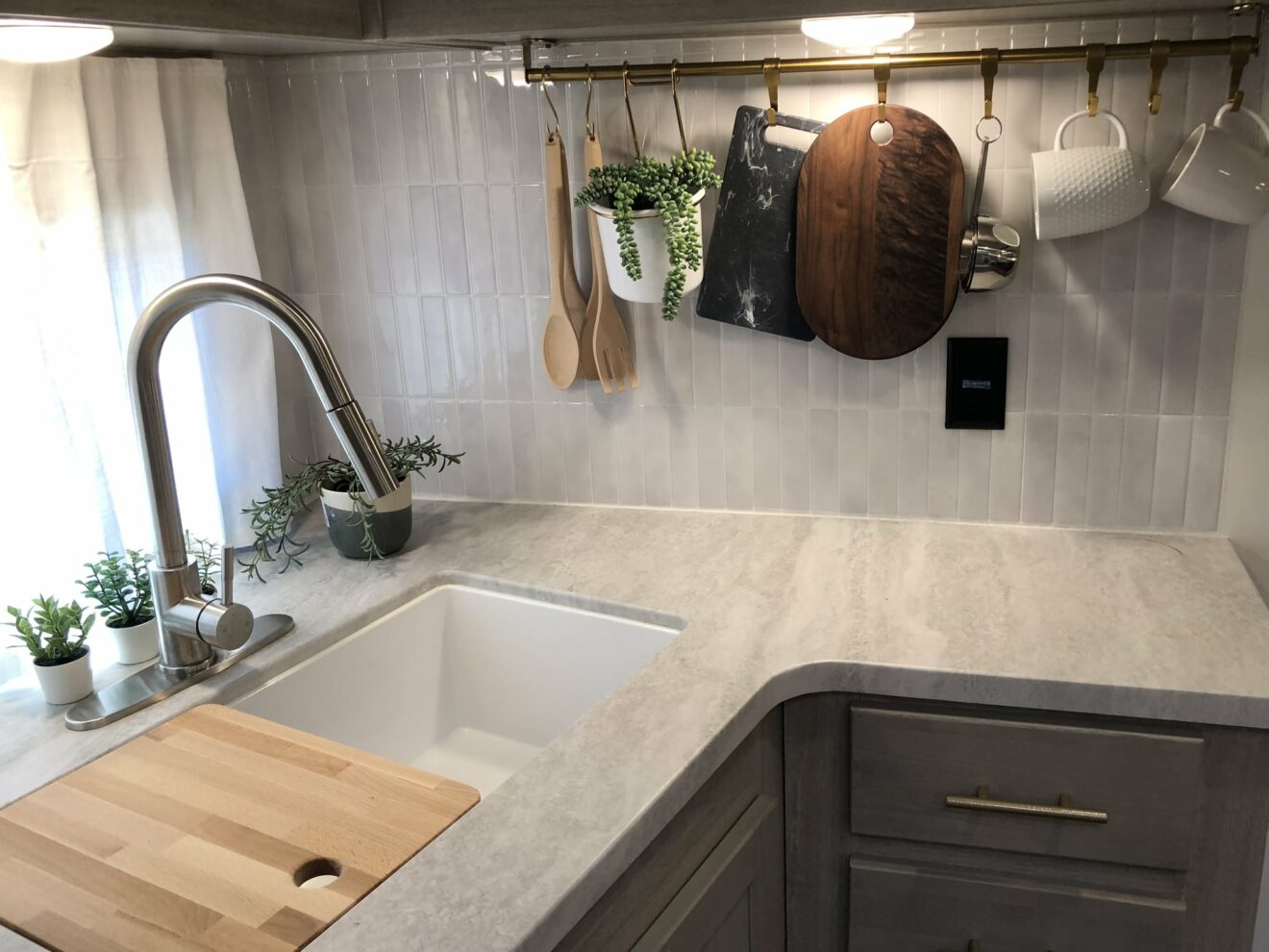 27 Ideas for Organizing and Saving Space in an RV Kitchen