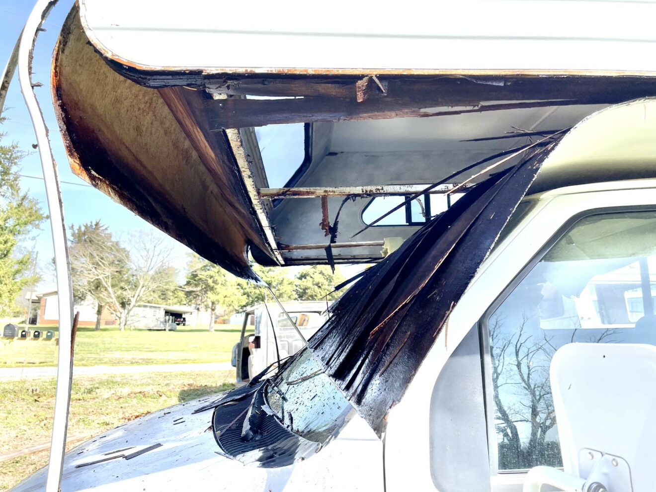 This Motorhome Was Turned into a Mobile Dog Rescue Vehicle ? | RV ...