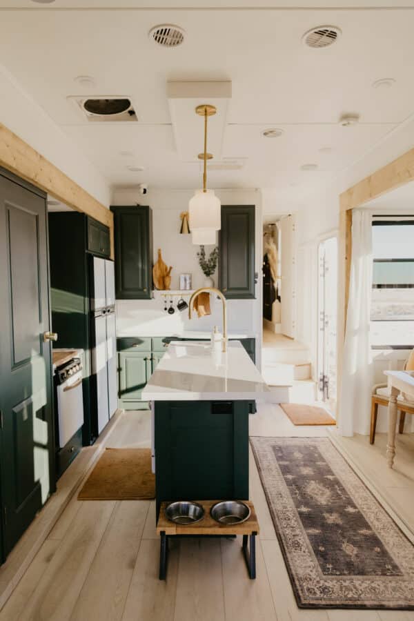 This 100% Off Grid Camper is 100% Luxury | RV Inspiration