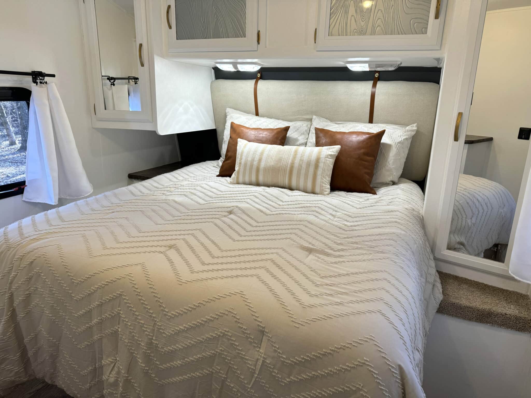 20 Smart RV Bedroom Remodel Ideas (With Photos) | RV Inspiration
