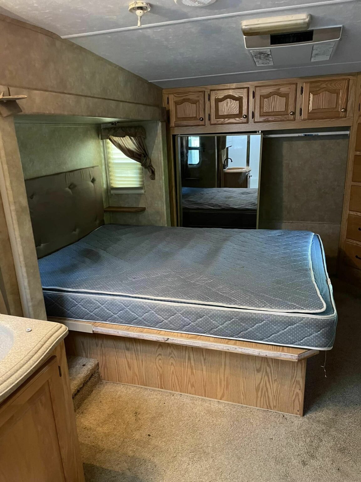 24 Incredible Camper Remodel Before and After Photos | RV Inspiration