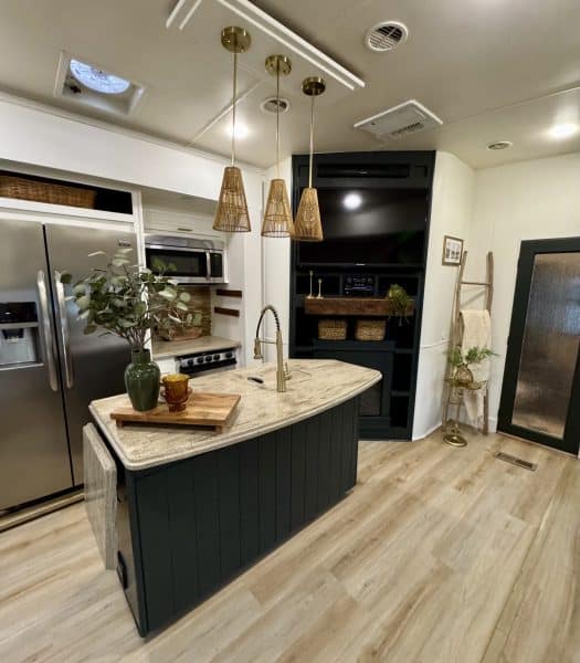 15 Class C Renovation Ideas to Inspire Your Motorhome Makeover | RV ...
